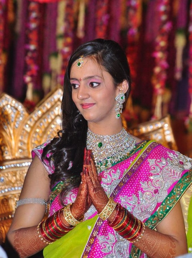 Lakshmi Pranathi Photos Stills, Lakshmi Pranathi Wedding Saree Pics, Jr ...