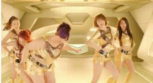 KPOP HOLIC FANZ: Nicole Turns Into a Fatty for Snack CF