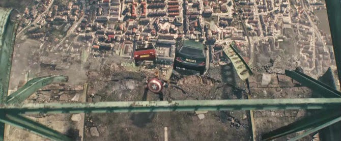 AVENGERS: AGE OF ULTRON REVIEW & THE "GIRL BOX" | A Space Blogyssey