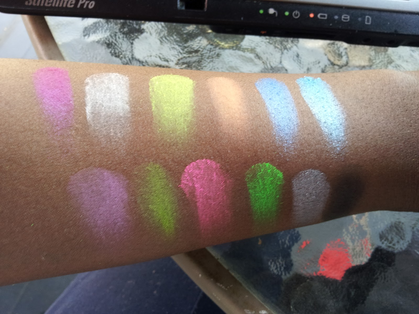 F Review & Swatches: Sleek Makeup i-Divine “Acid” palette ...