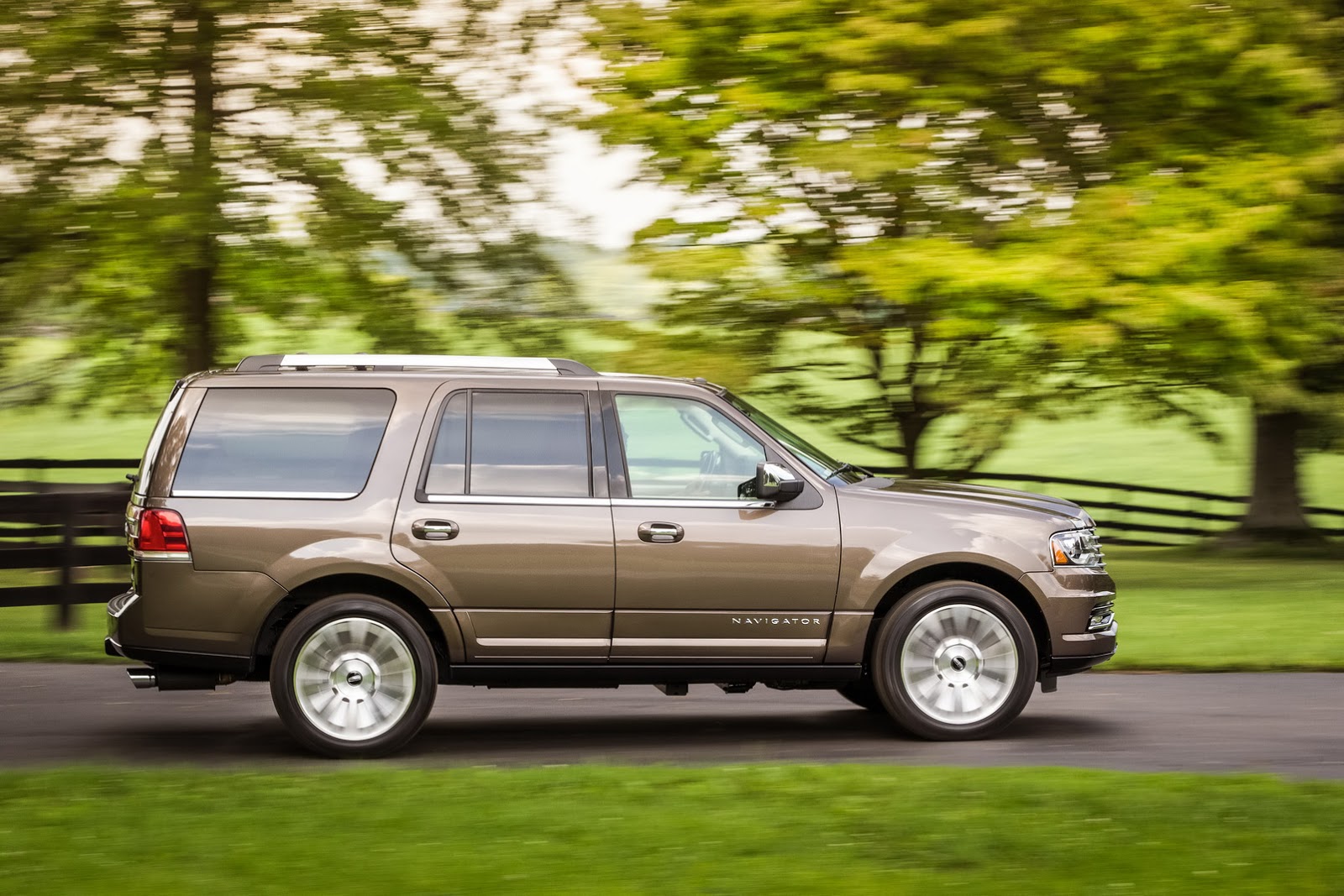 Fotos – Lincoln Navigator 2015 – Autos Hoy
