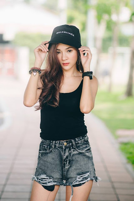 Model :Panthera Rose - CEWEK PANAS