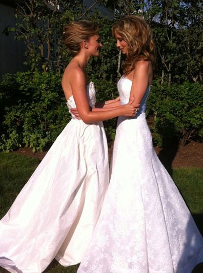 VJBrendan.com: Chely Wright weds girlfriend in Connecticut