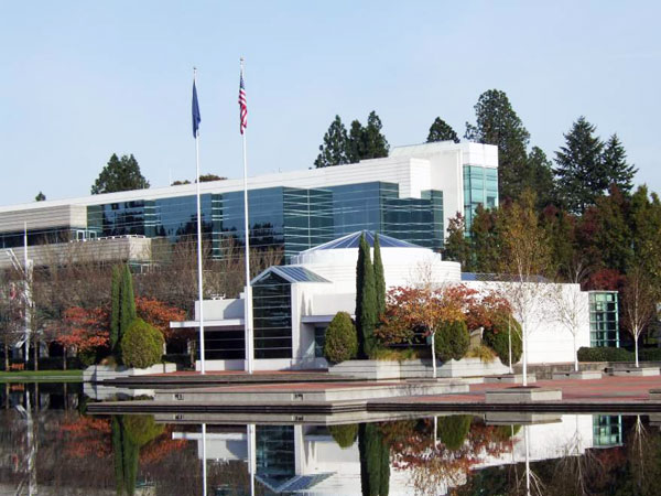 Nike Lab stores - Ministerio de diseño