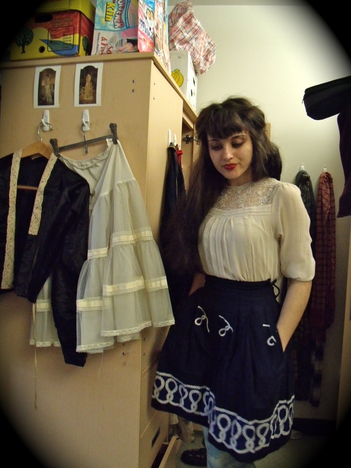 Sweetheart of the Rodeo: the modern gibson girl