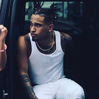Música: Bryant Myers