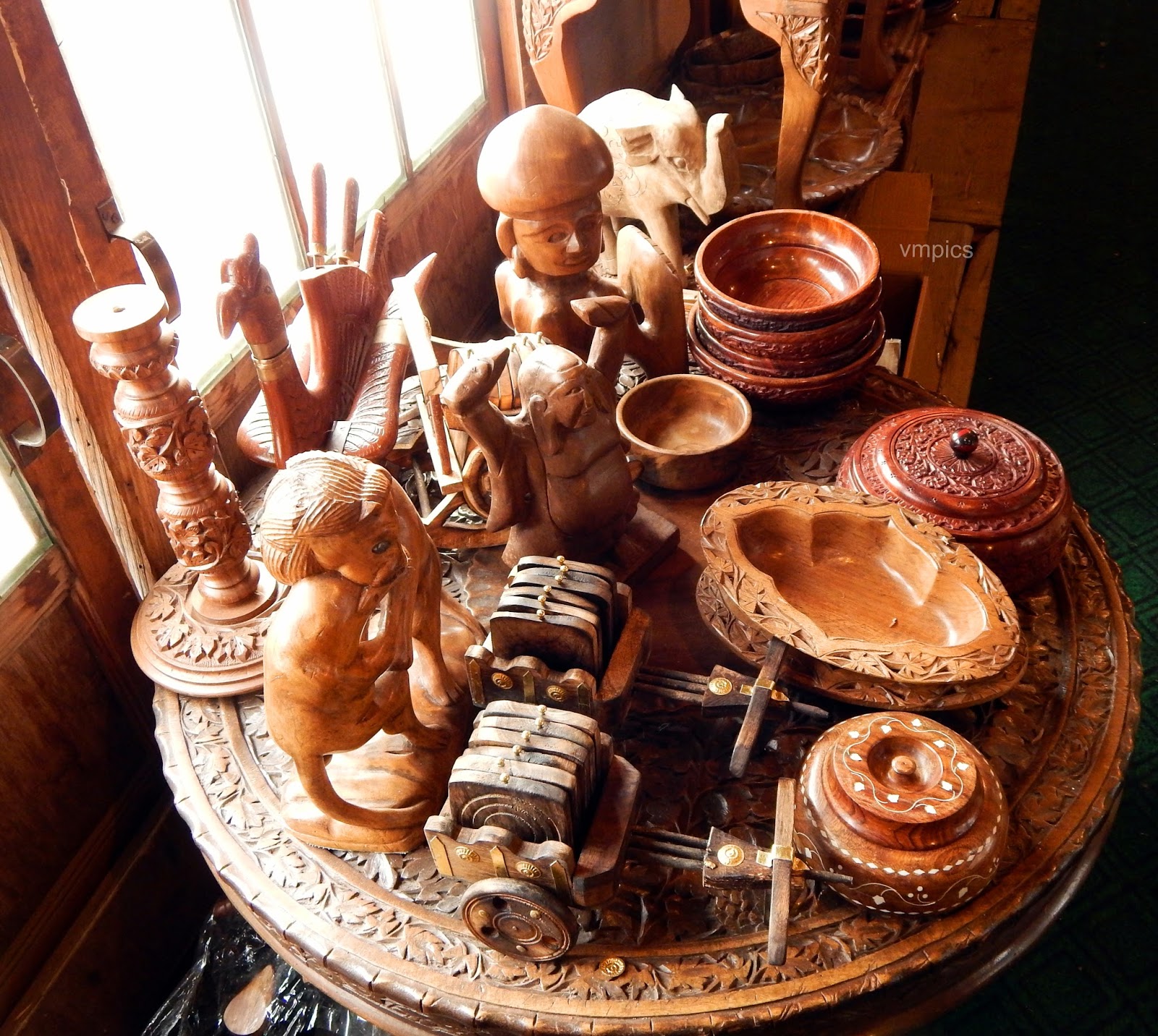 Kashmir Tales – Walnut Wood Carving