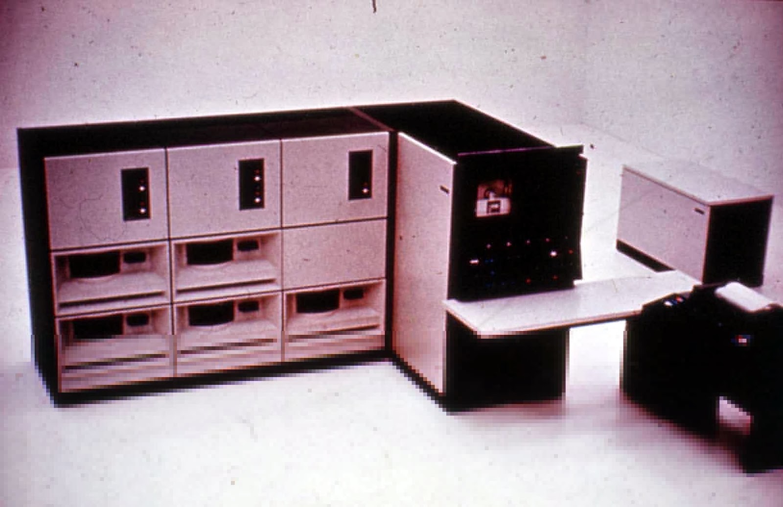 Perkembangan Komputer Dari Generasi Kegenerasi | Tempat Belajar Rang IT