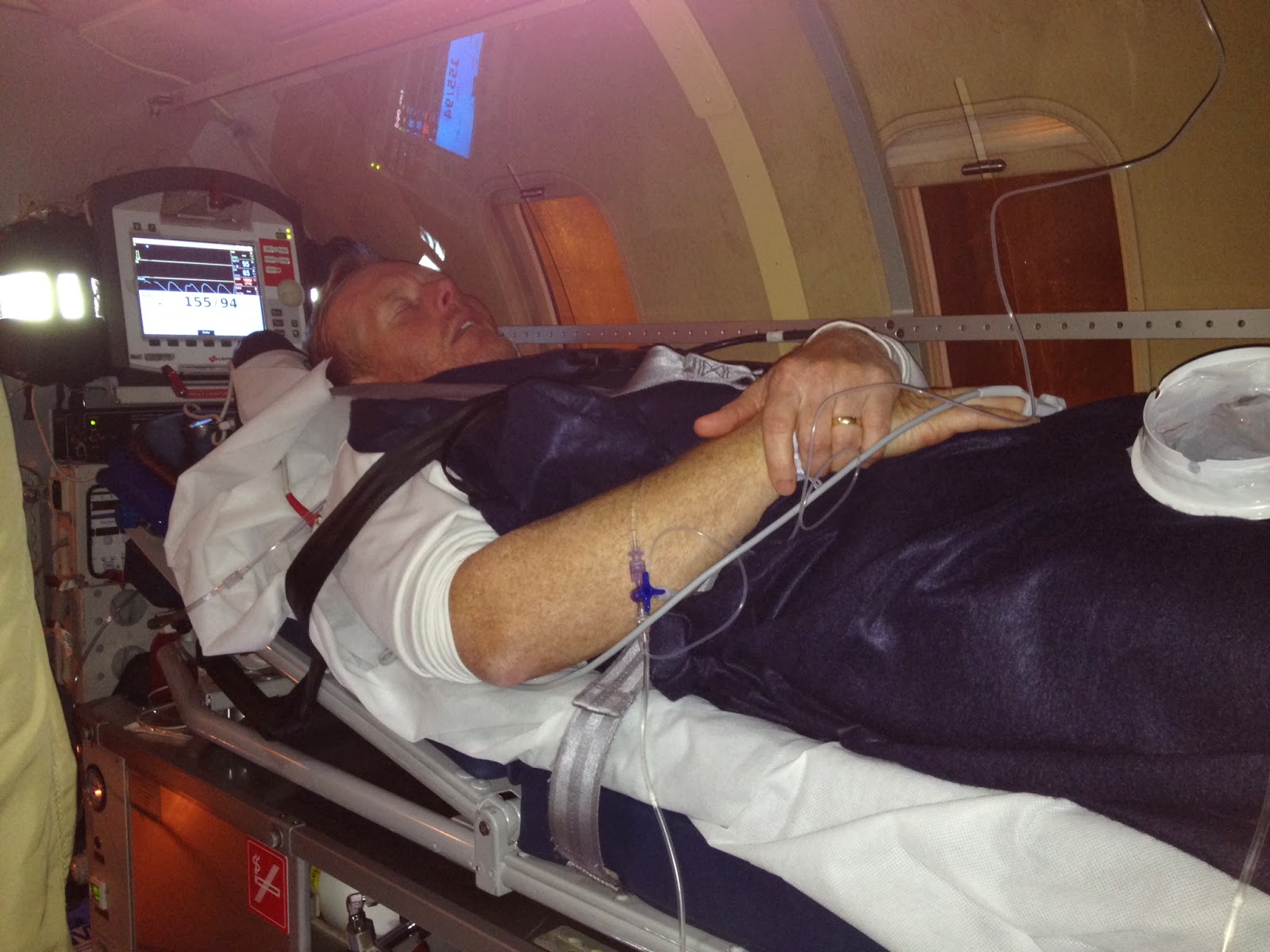 Oman? Oh My!!: Air Ambulance!