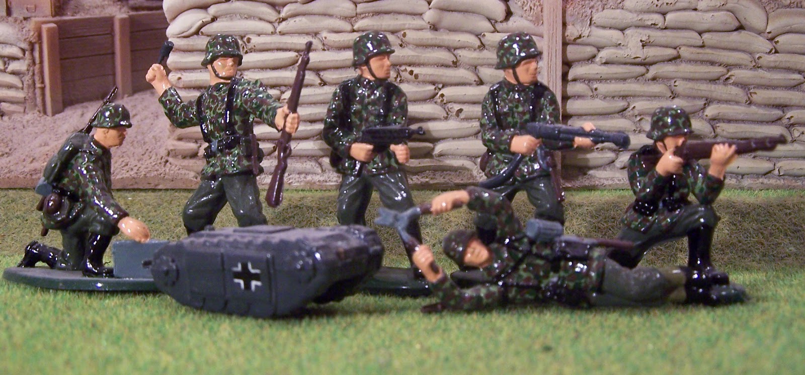 WWII Plastic Toy Soldiers: Revell - Toy Soldiers