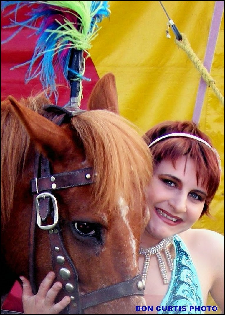 CIRCUS PERSONALITY PHOTOS: April 2014