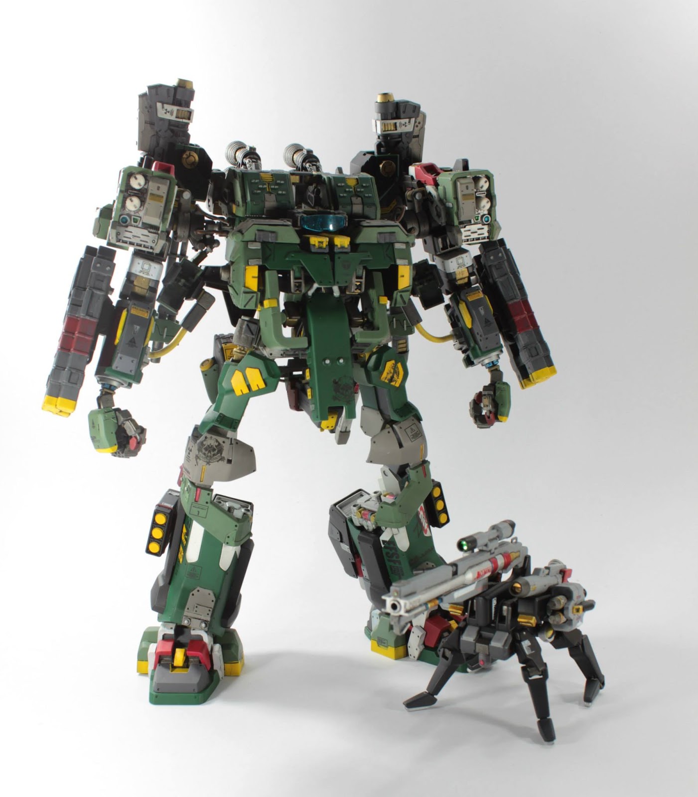Gundam Family: Striker Buster (Heavy Type) & Gundam Astraea Arfogaeth ...