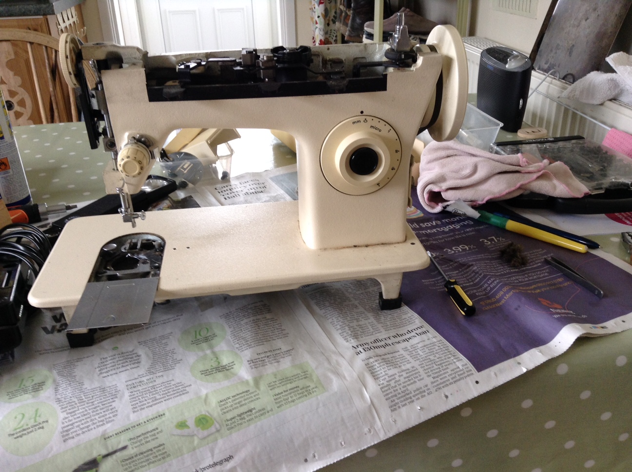 What this bike needs......: Singer 413 sewing machine brought back to life