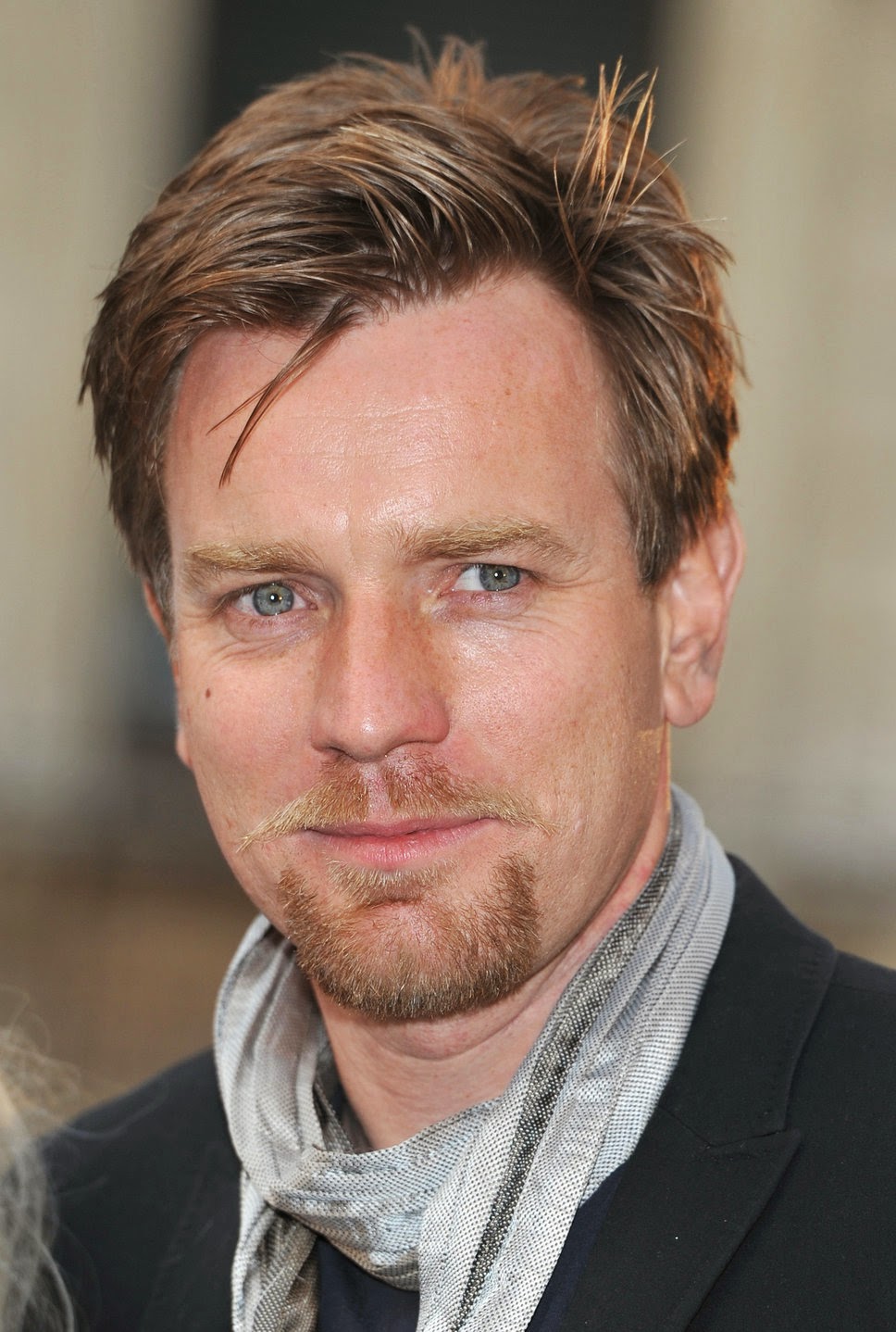 Ewan McGregor cumple 43 años | Blumuneando