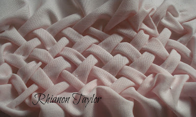 The Nifty Stitcher: Lattice Smocking