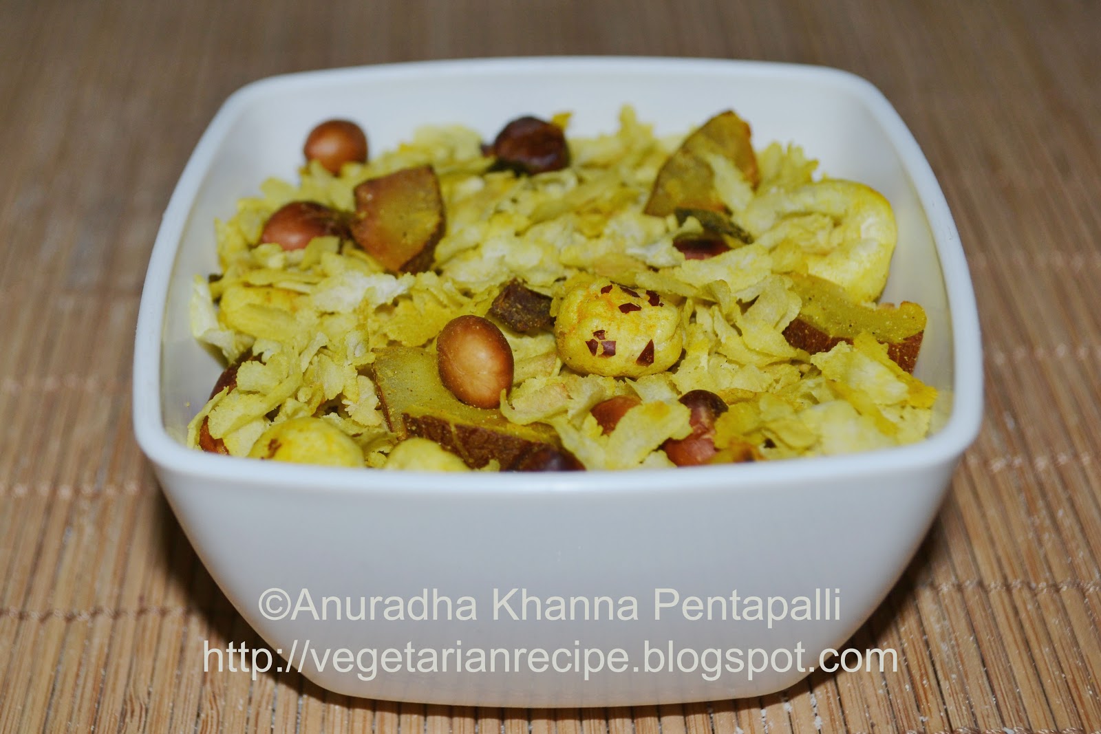 Vegetarian Recipes: Poha Chivda Recipe With Makhane