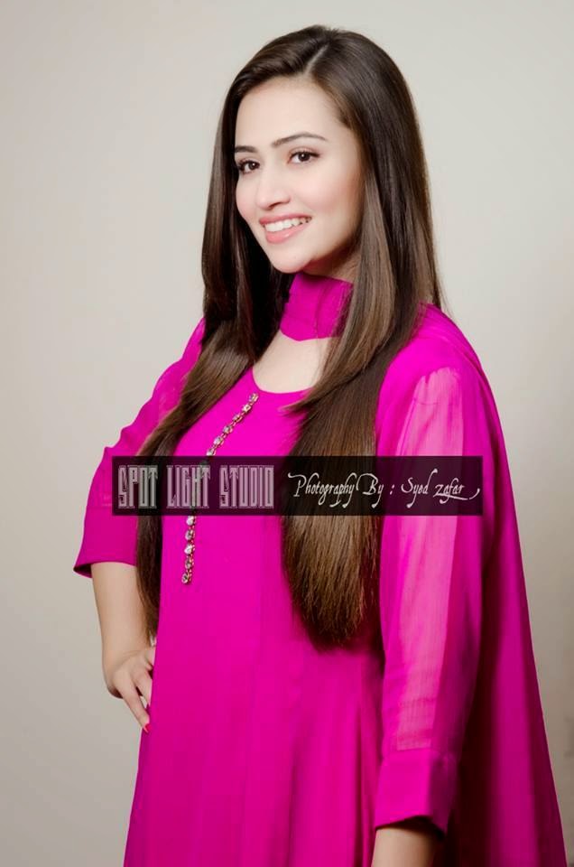 My Picture Collection: Sana javeed Hot Picture