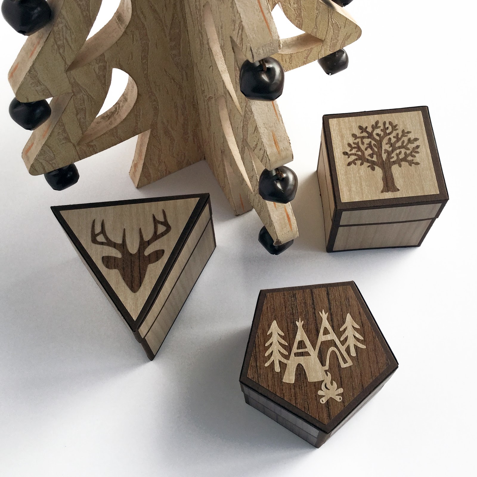 Crafting Quine: Little Wooden Boxes made with Wood Effect Vinyl