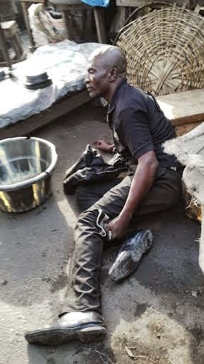 Photos: Drunk Nigerian Police Officer Caught At Surulere Lagos Bus ... Photos: Drunk Nigerian Police Officer Caught At Surulere Lagos Bus ...