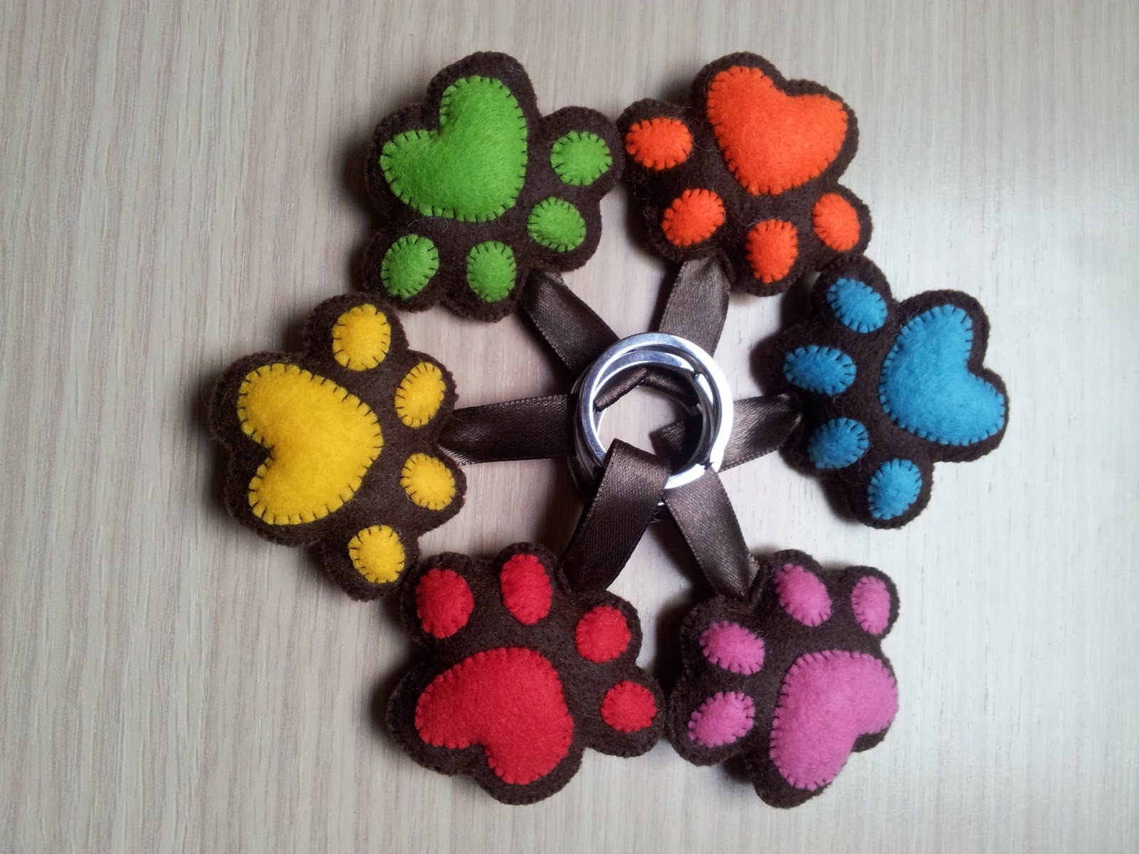 La Artesanía de Yoly: Llaveros de fieltro personalizados