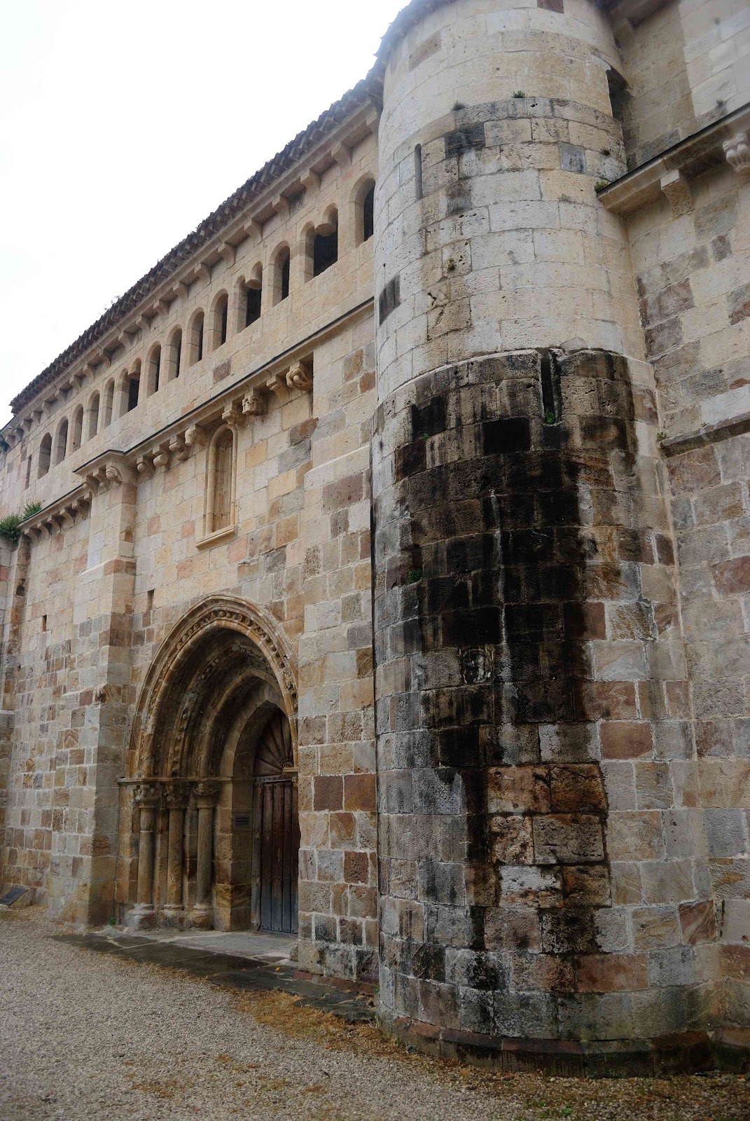 Tras los pasos del Románico: Vallejo de Mena, Románico Burgalés