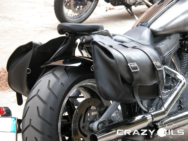 CRAZYOILS: FXCW ROCKER SADDLE BAGS