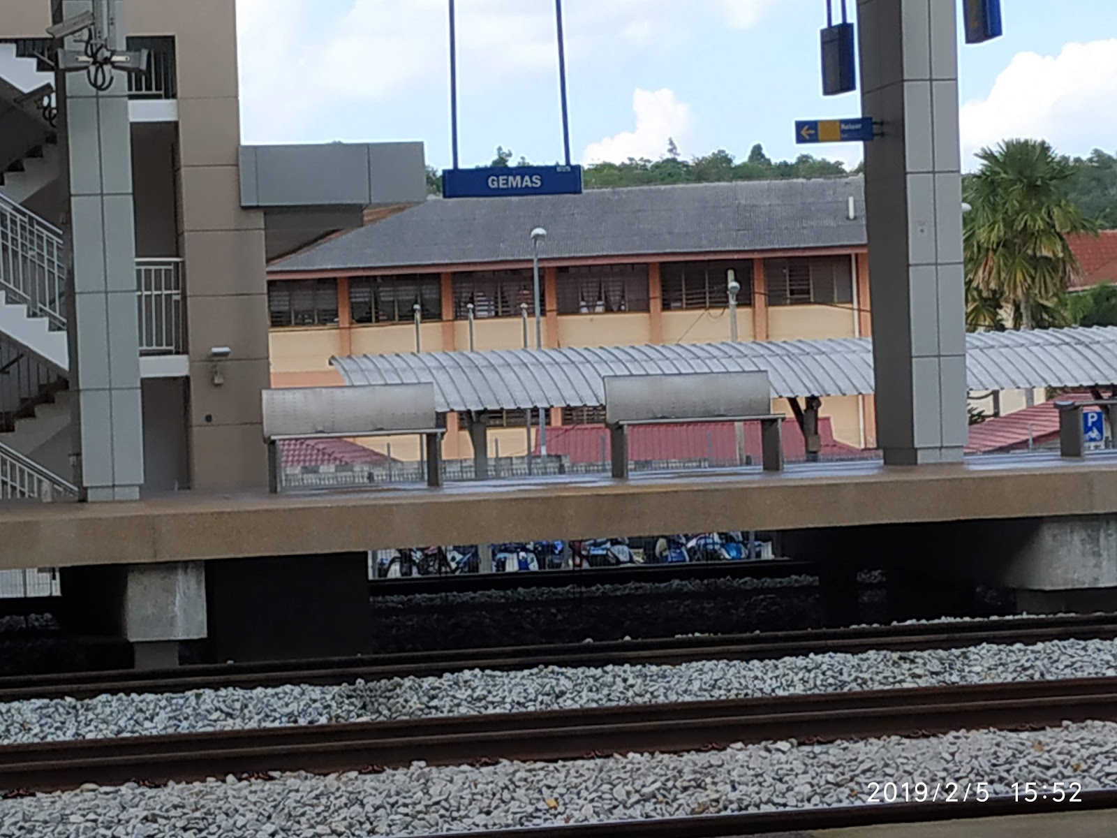 Travelling to and from Singapore by Train and Bus ~ Parenting Times