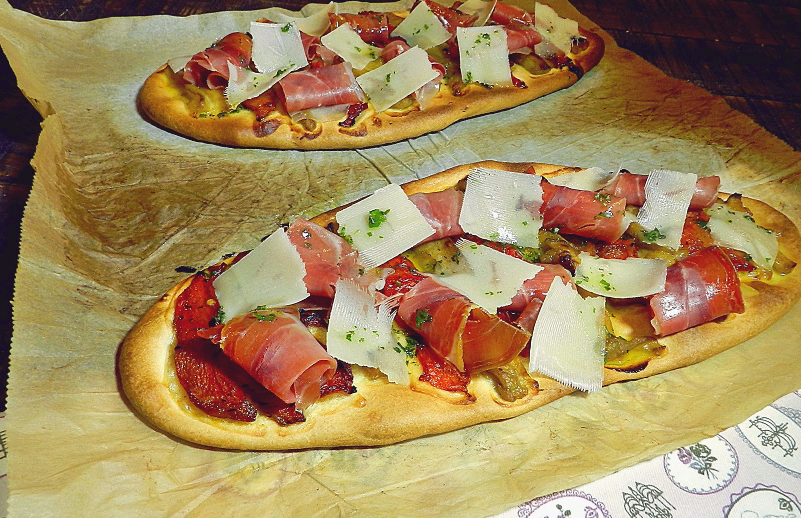 La cocina de Vifran: Coca de recapte con jamón serrano, parmesano y ...