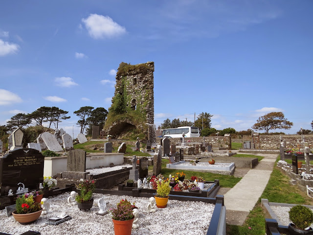 Pete's Irish Lighthouses: Killea Village