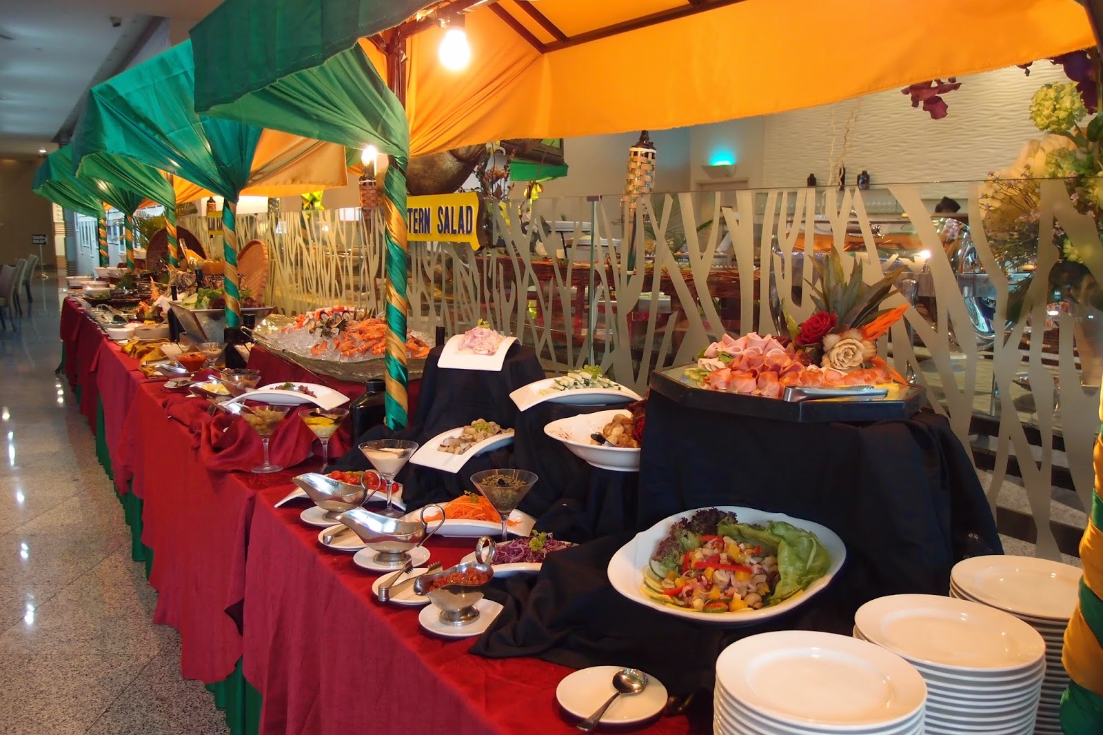 Follow Me To Eat La - Malaysian Food Blog: The BUZZ Restaurant ...