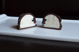 Playing with Flour: Tartufo and ice cream pops
