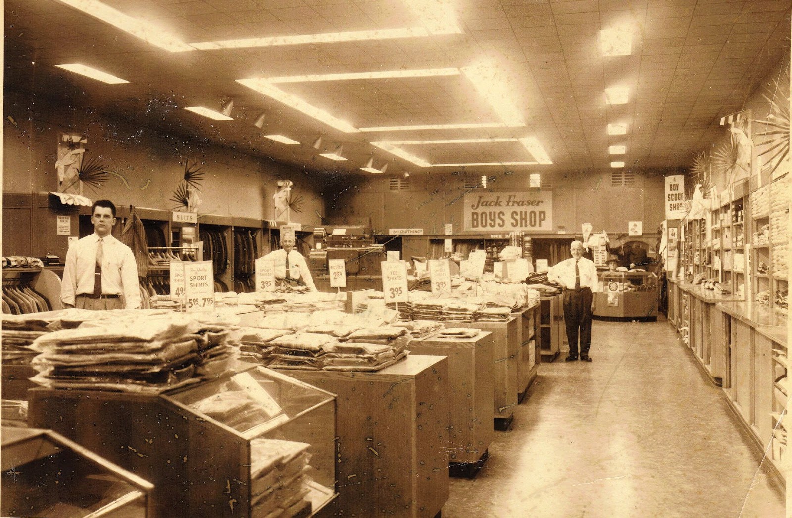 Remembering Jack Fraser Sr.: CLOTHING CHAIN BUILT ON VALUE FOR MAN ON ...