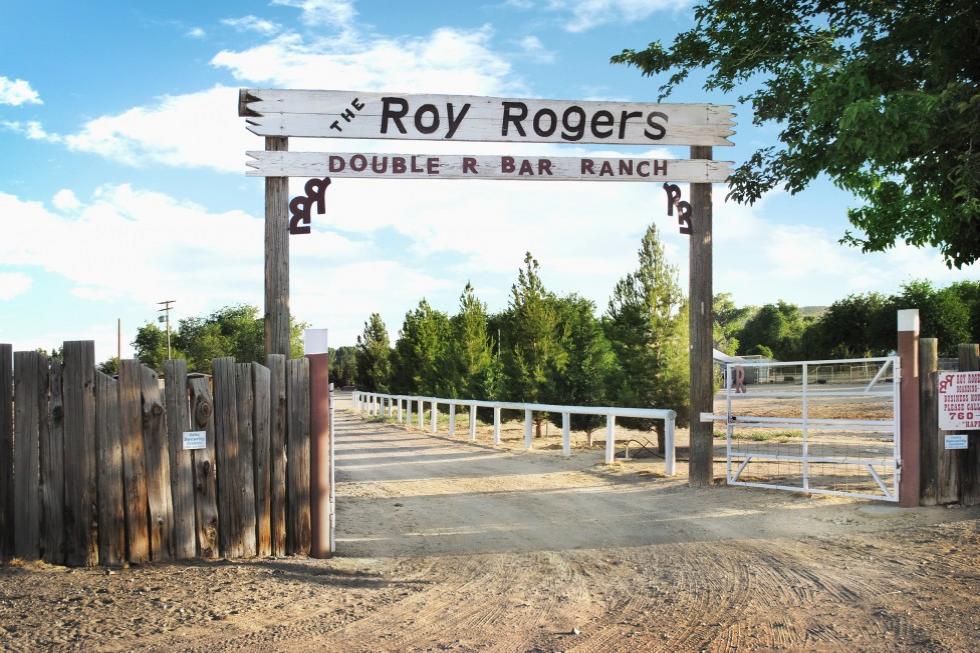 Iverson Movie Ranch: Filming "The Roy Rogers Show" on Roy and Dale's ...