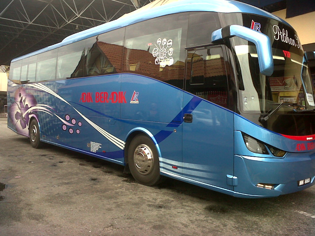 PeMiNaT BaS AimAn....(UBT Group): ADIK BERADIK EKSPRES MENGANCAM