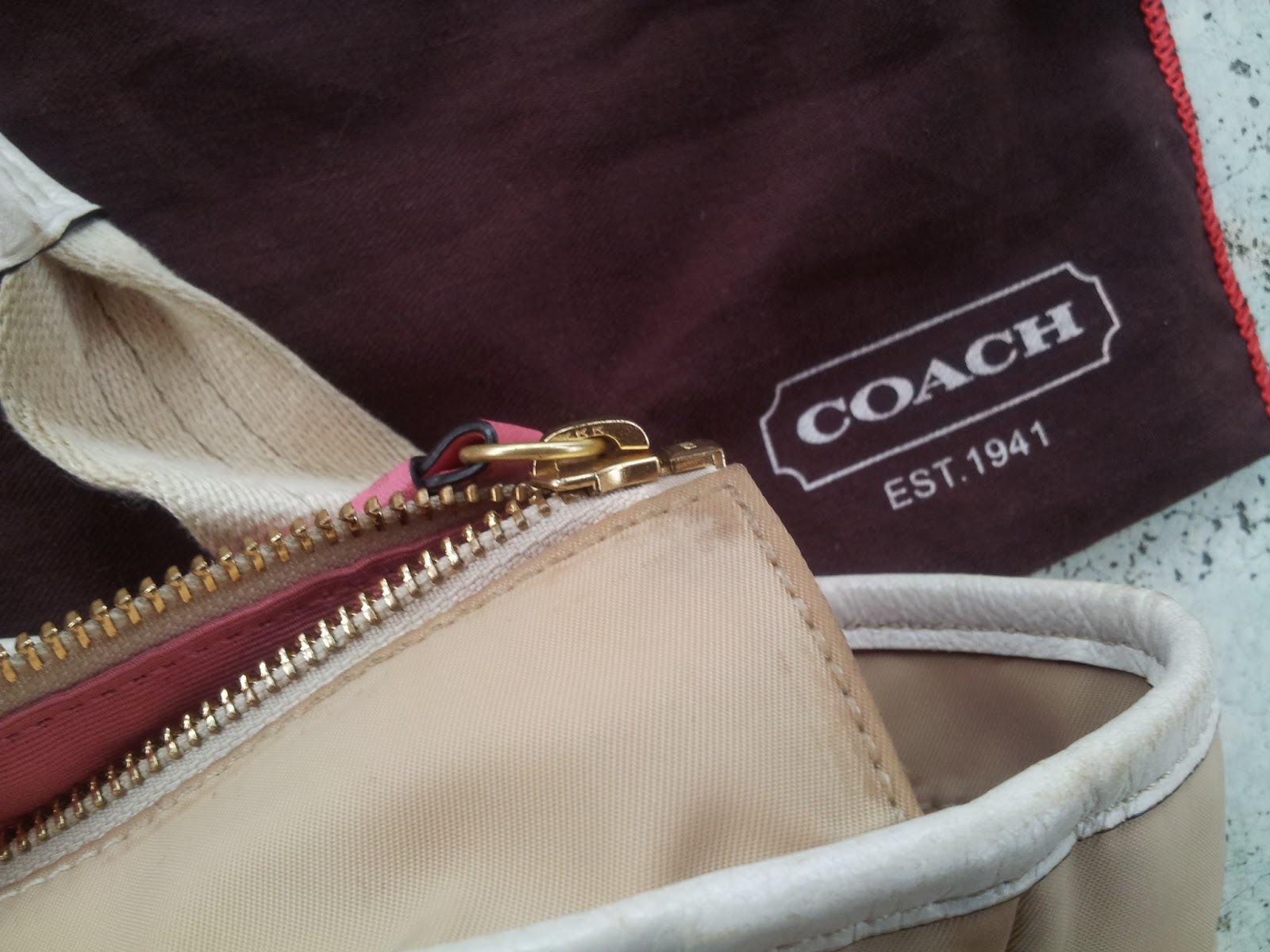 pArT tiMe bUnDLe: Authentic Coach Small Hand Carry Bag (SOLD)