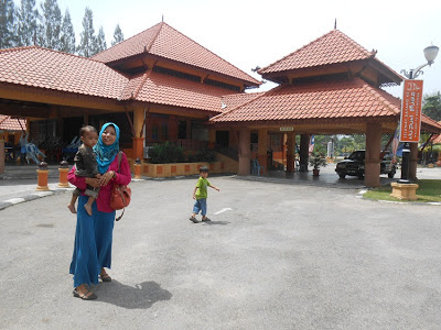 SENI LAMA MELAYU (MALAY OLDEN ART): Muzium Bugis (Bugis Museum), Pantai ...