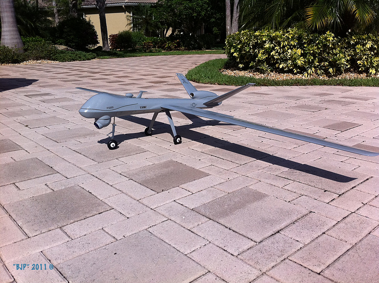 RC Flying: MQ-9 . . . . R E A P E R
