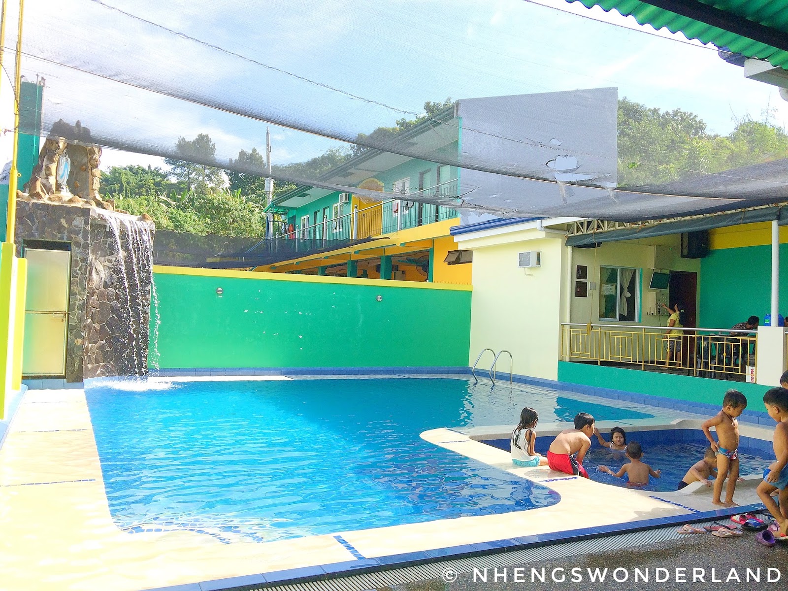 8 Budget-Friendly Tips For A Fun Pool Birthday Party - Nheng's Wonderland