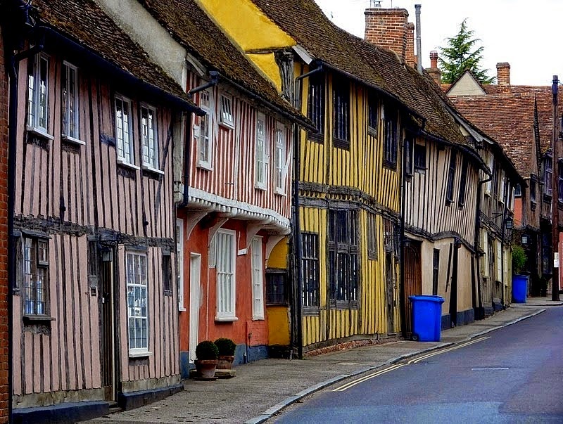 The Flying Tortoise: And They All Lived Together In A Little Crooked ...