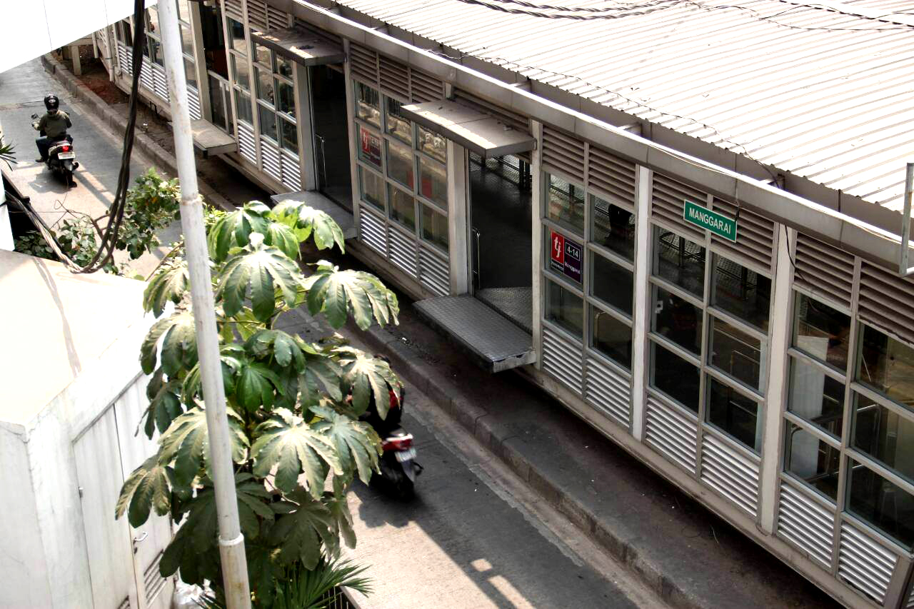 Ide Bisnis lingkungan halte busway Manggarai, Jakarta Selatan ...