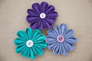 How to make a flower brooch rag