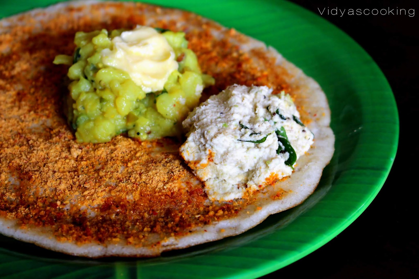 Open Masala Dosa Recipe (Podi Masala Dosai)