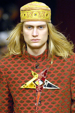 コレクション：2007 A/W COMME des GARCONS HOMME PLUS｜コムデギャルソン店舗マップ