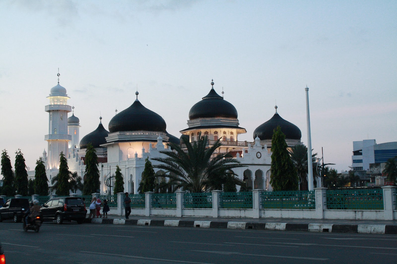 Banda Aceh: Suasana di dalam Mesjid Raya Baiturrahman