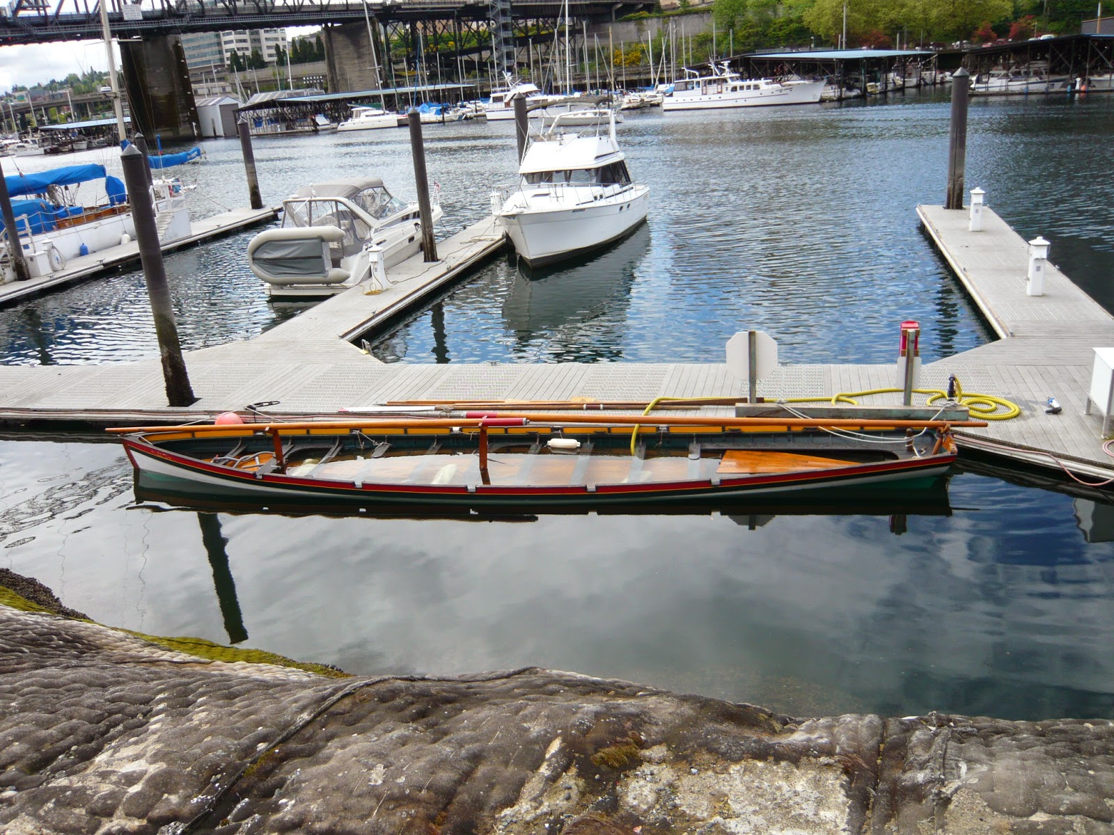 Vérité: Bail, bail, bail the boat