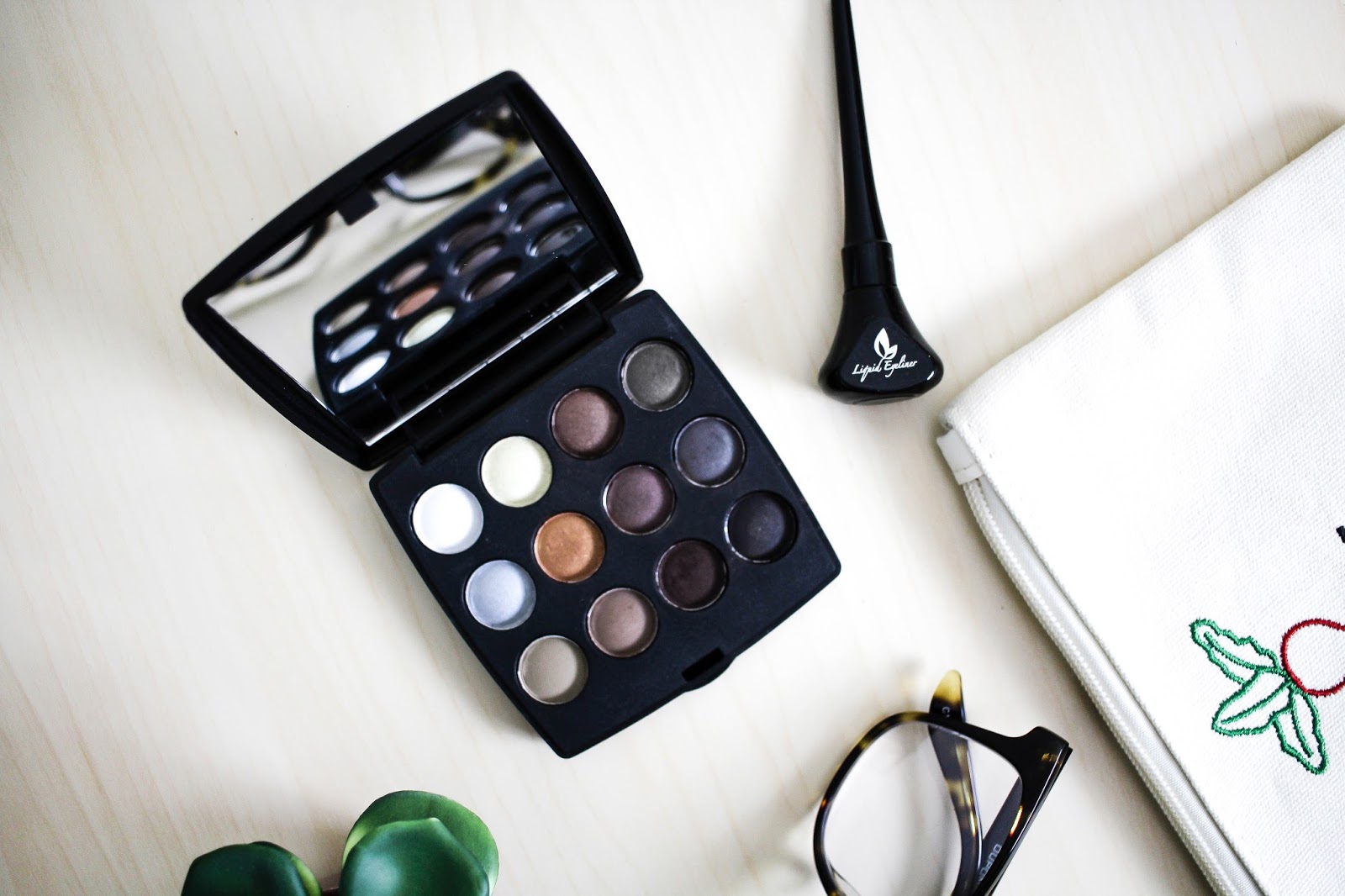 A VERY MINIMAL MAKEUP COLLECTION FOR NATURAL BEAUTY LOVERS | NeoshaLoves