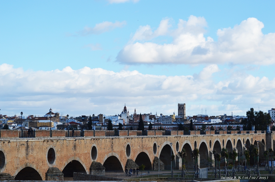 Trochando por Extremadura y alrededores: BADAJOZ, PUERTA Y PUENTE PALMA ...