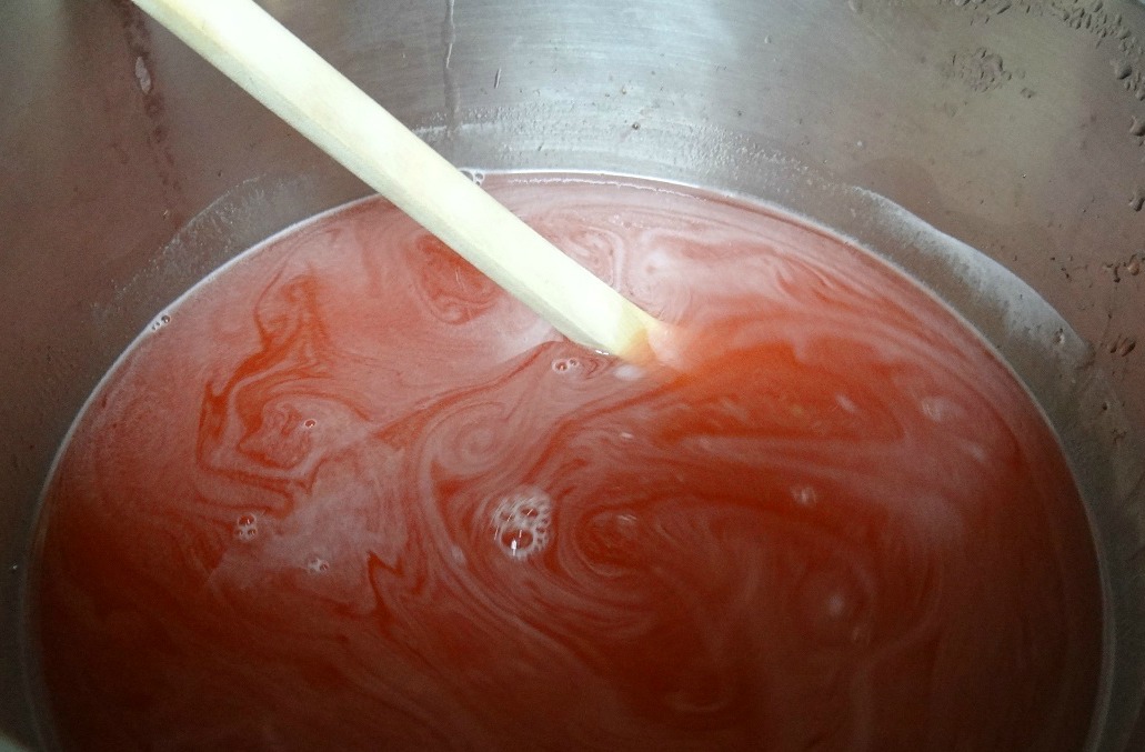 Afternoon Everyone!: Strawberry and Passionfruit Cordial