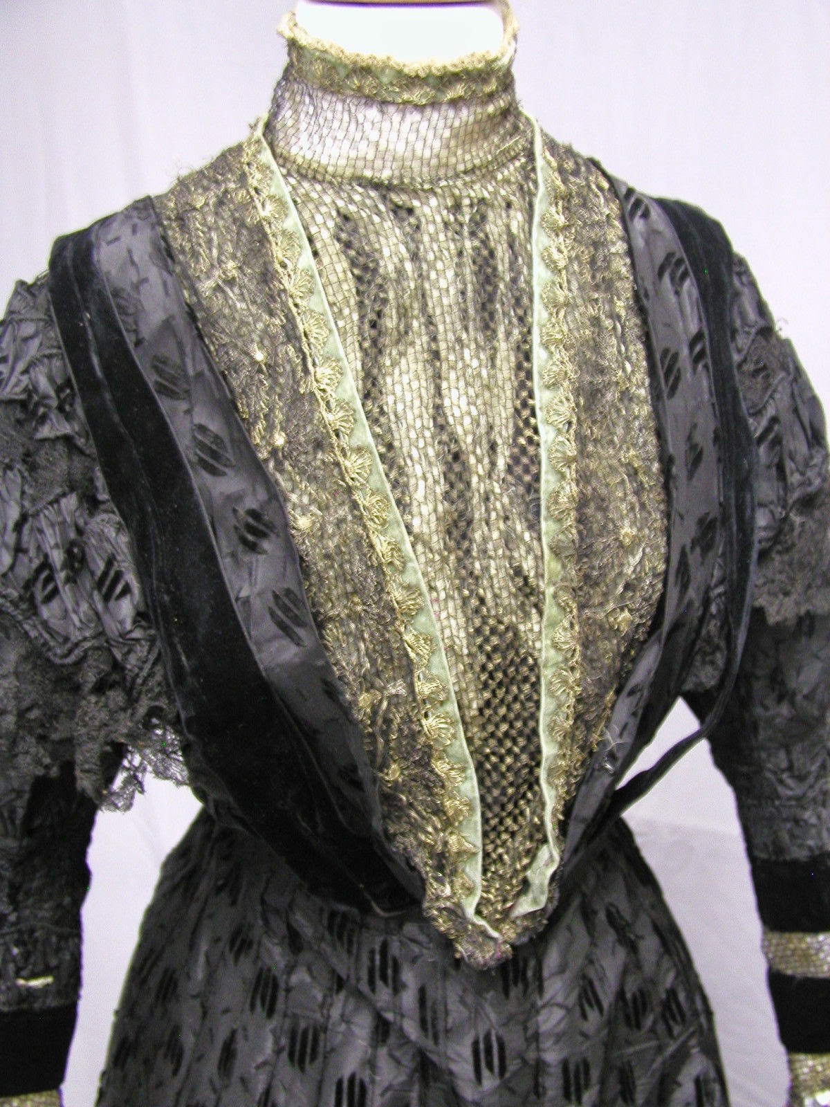 All The Pretty Dresses: Edwardian Dress with Metallic Lace Cuffs