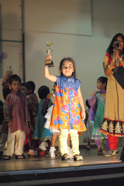 Life is colorful: Tahniah Hasya.. You'll always be my pride n joy...